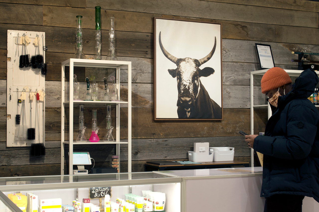 Elevate Your Hash Experience with the HashCo. Hash Kettles – Peace Pipe 420